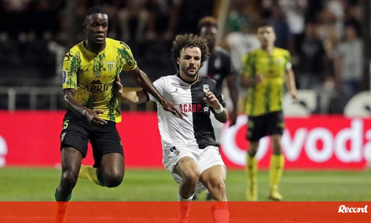 Yaya Sithole novamente chamado pela África do Sul - Tondela - Jornal Record