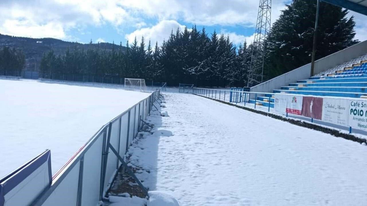 As imagens que impressionam: neve deixa estádio do Montalegre ...