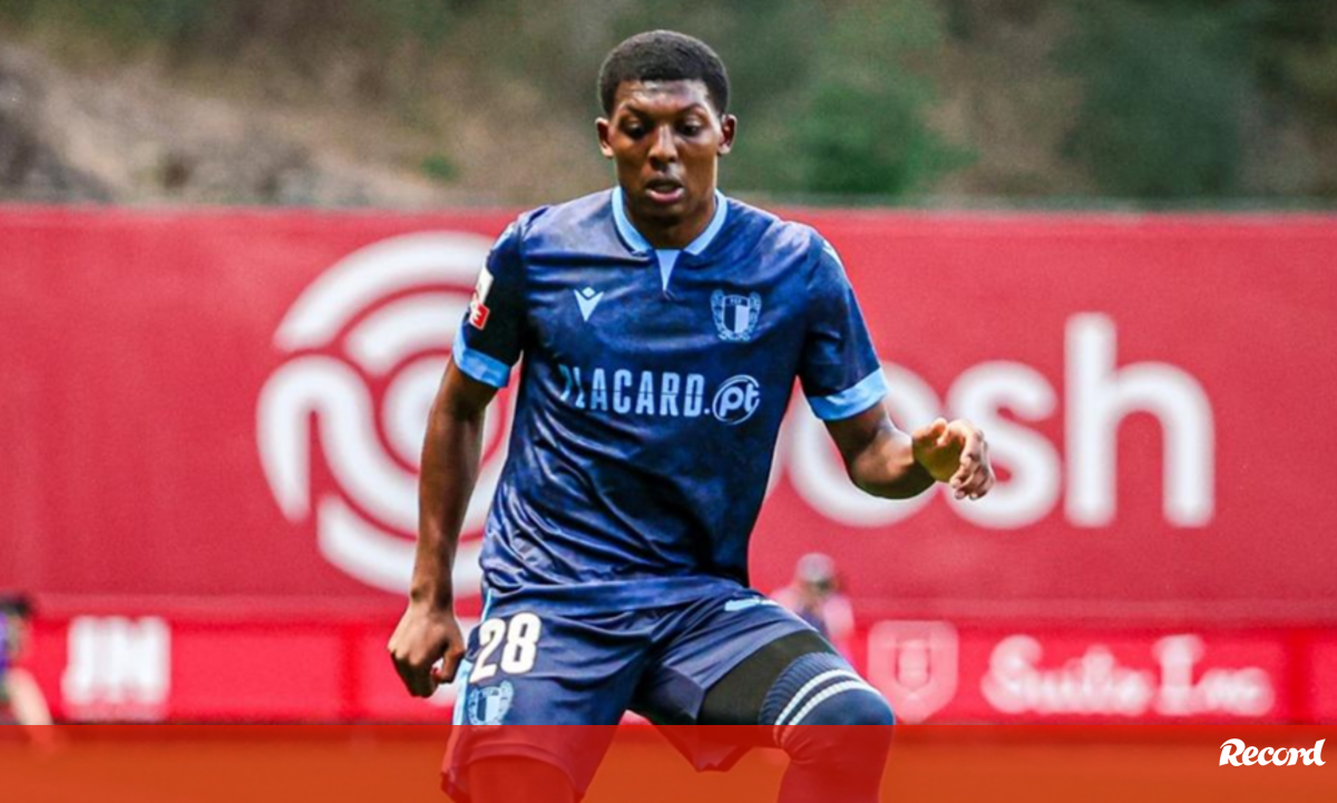 Zaydou Youssouf estreia-se a marcar esta temporada - Famalicão - Jornal ...
