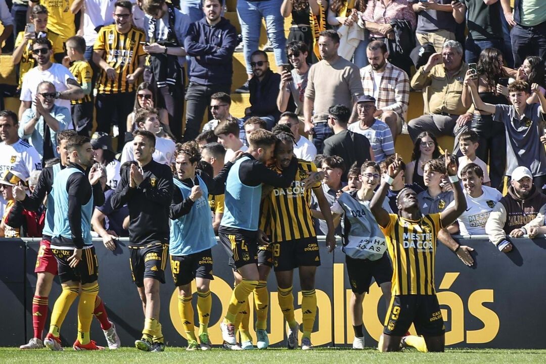 Lusitânia Lourosa: AG na véspera do playoff - 2ª Liga - Jornal Record