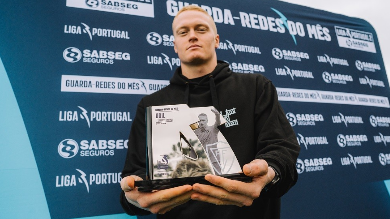 Domen Gril recebeu prémio de guarda-redes do mês: «Força extra para ...