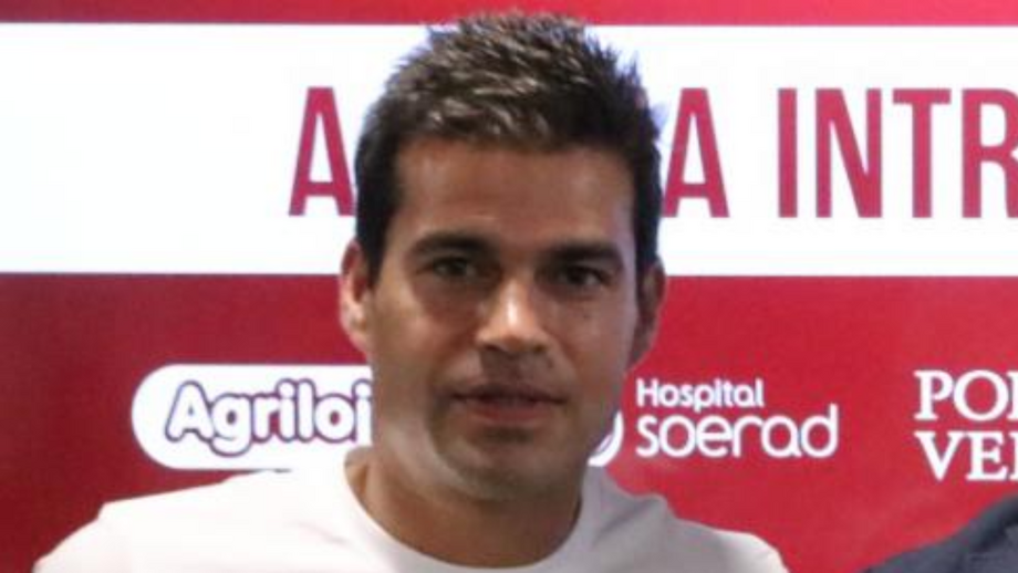 Tiago Fernandes sobe a treinador principal do Torreense - Torreense ...