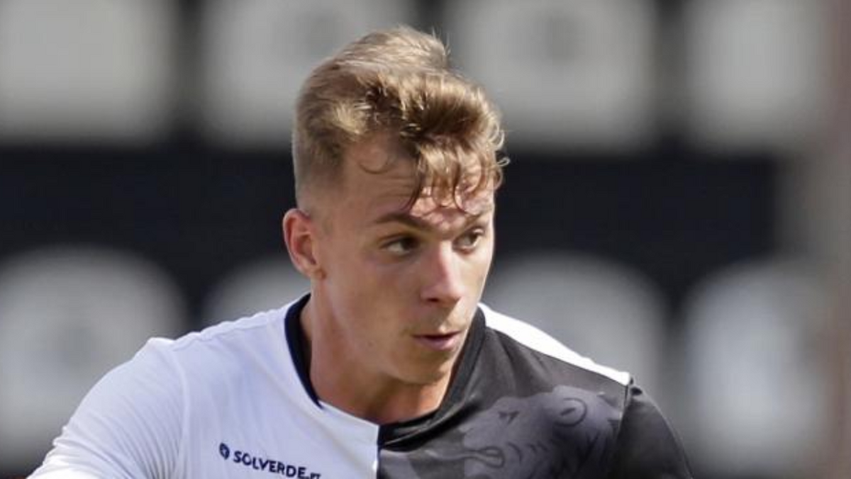 Alex Pinto tem caminho livre para a titularidade - Arouca - Jornal Record