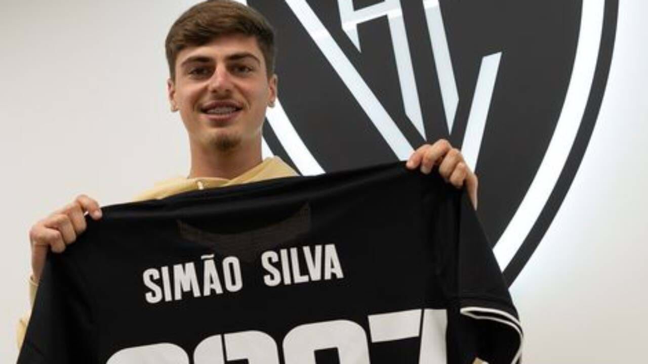 Simão Silva assina contrato profissional com o Ac. Viseu - Ac. Viseu - Jornal Record