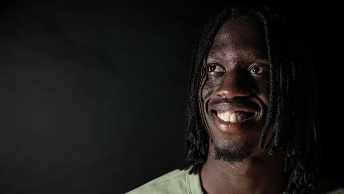 Zicky Té marca 'golaço': estrela do futsal entra na Universidade ...