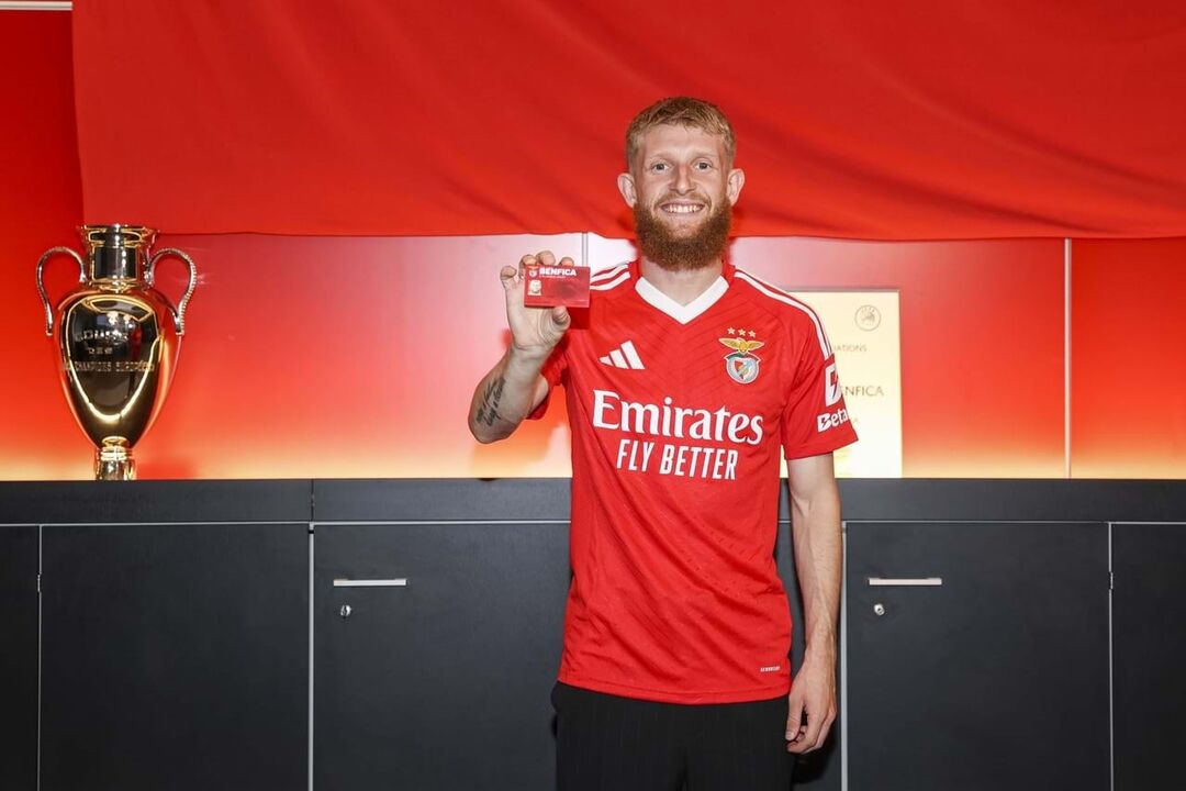 Da chegada a Lisboa à apresentação: as imagens do primeiro dia de Jan ...