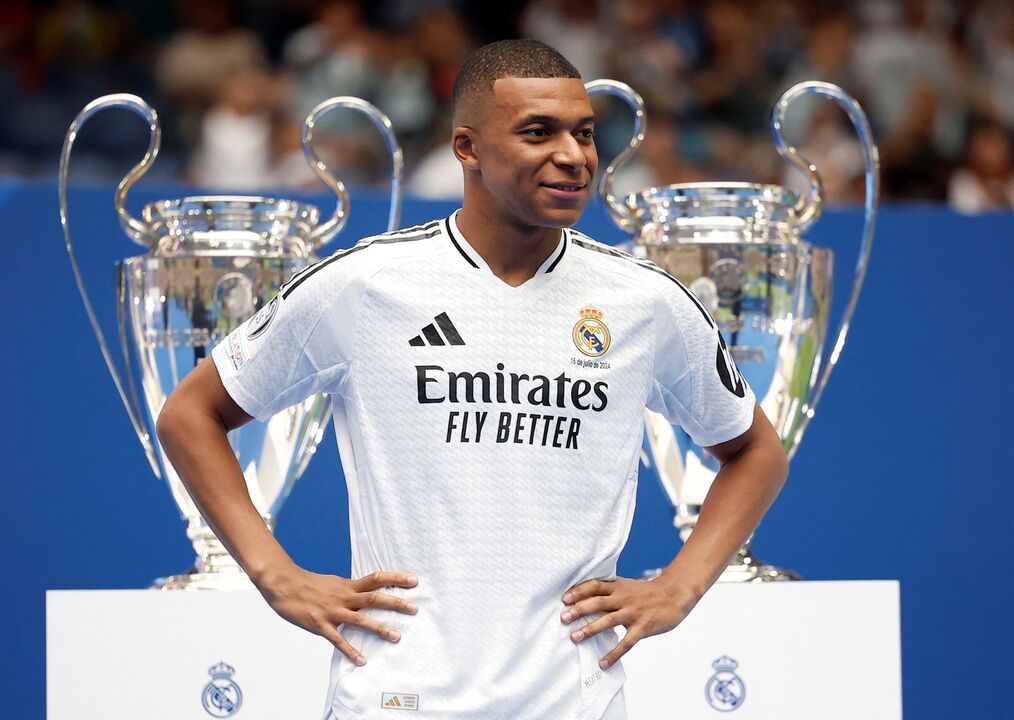 As imagens da apoteótica apresentação de Kylian Mbappé no Real Madrid ...
