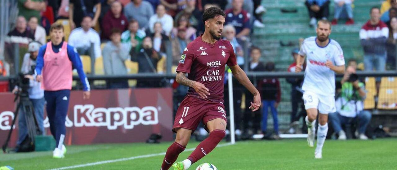 Famalicão faz esforço por Simon Elisor - Famalicão - Jornal Record