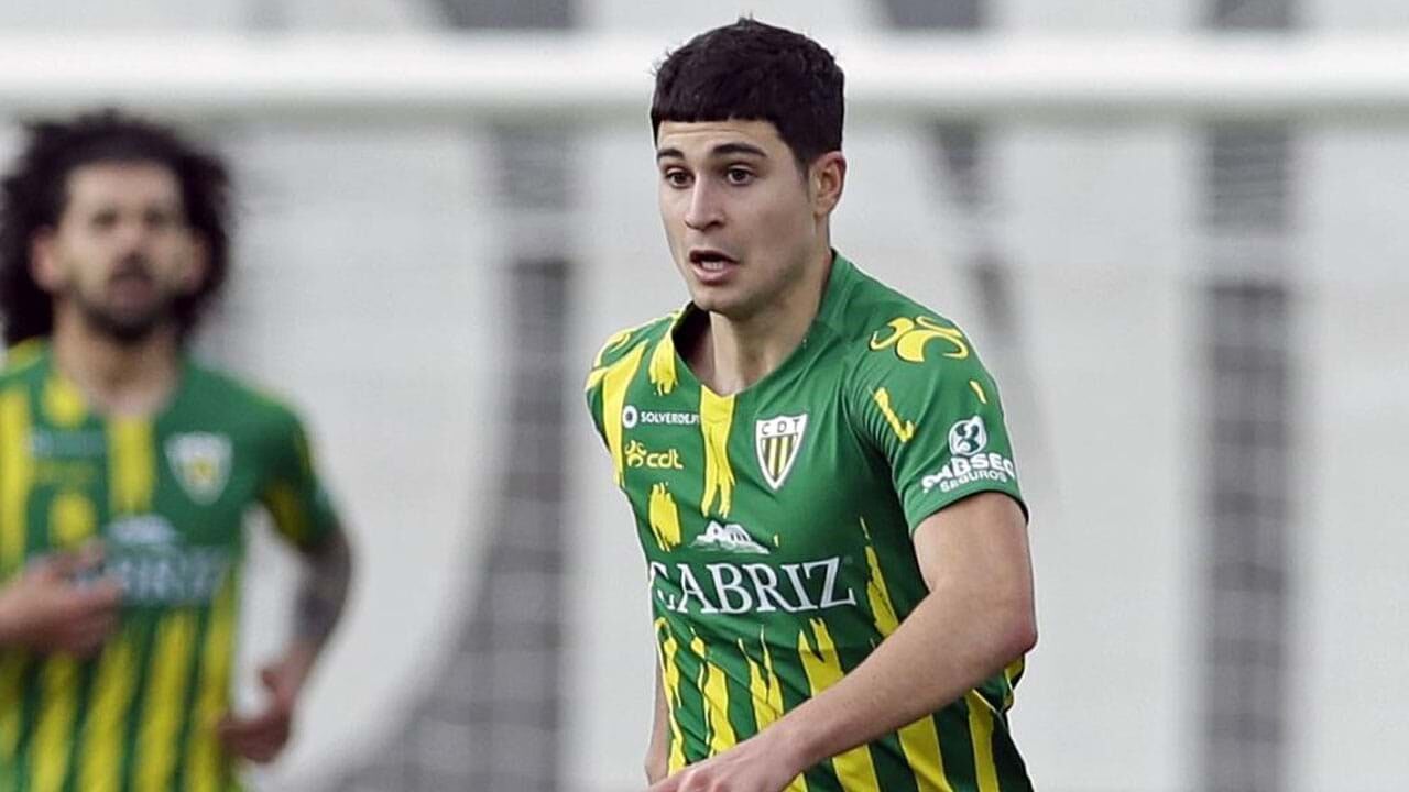 Jaume Grau é forte hipótese para o meio-campo do AVS SAD - AVS SAD ...