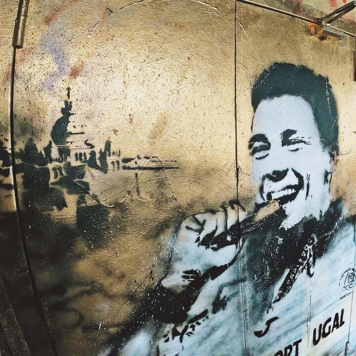 Iúri Leitão ganhou graffiti nas ruas de Paris: «Alguém me diga que não ...