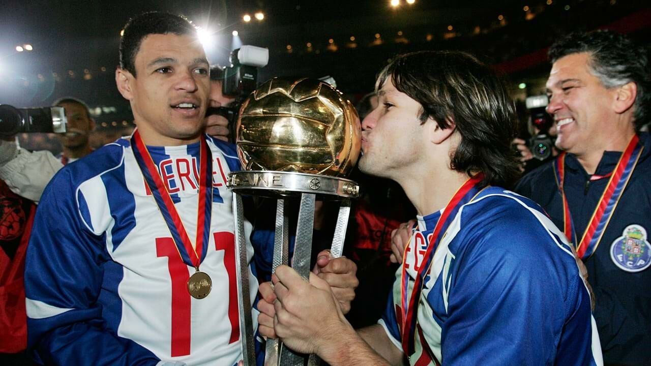 FIFA volta atrás e... 'reatribui' título mundial de 2004 ao FC Porto ...