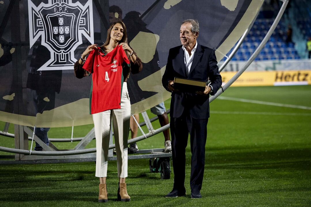 Sílvia Rebelo homenageada antes do Portugal-Azerbaijão - Fotogalerias ...