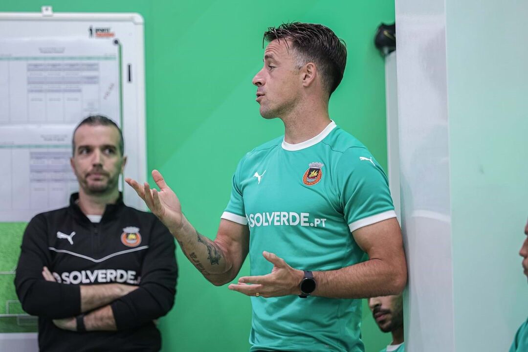 As primeiras imagens de Petit como treinador do Rio Ave - Fotogalerias ...