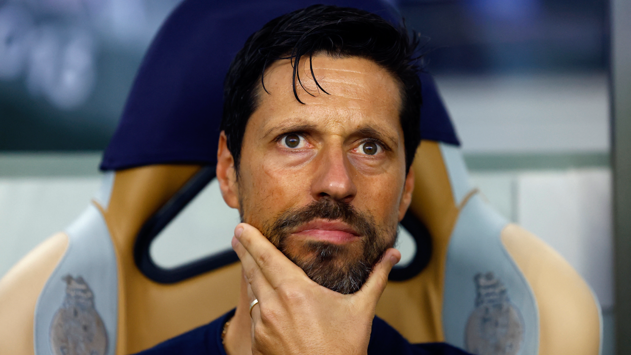 Vítor Bruno explica alterações no onze do FC Porto e atira: «Queremos ...