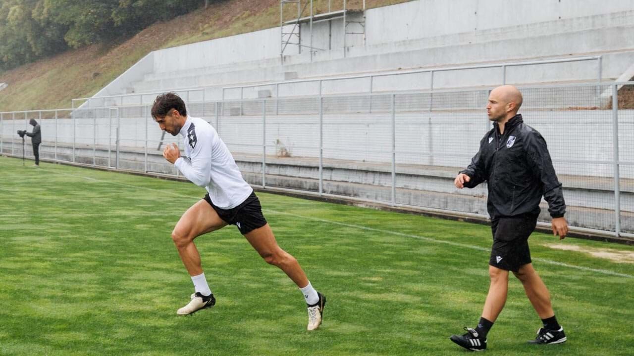 Jorge Fernandes está de regresso e Rui Borges garante: «Voltou como um ...