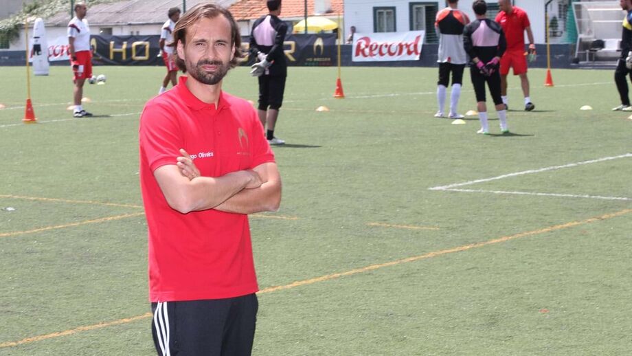 Hugo Oliveira na calha para assumir o comando técnico do Famalicão ...