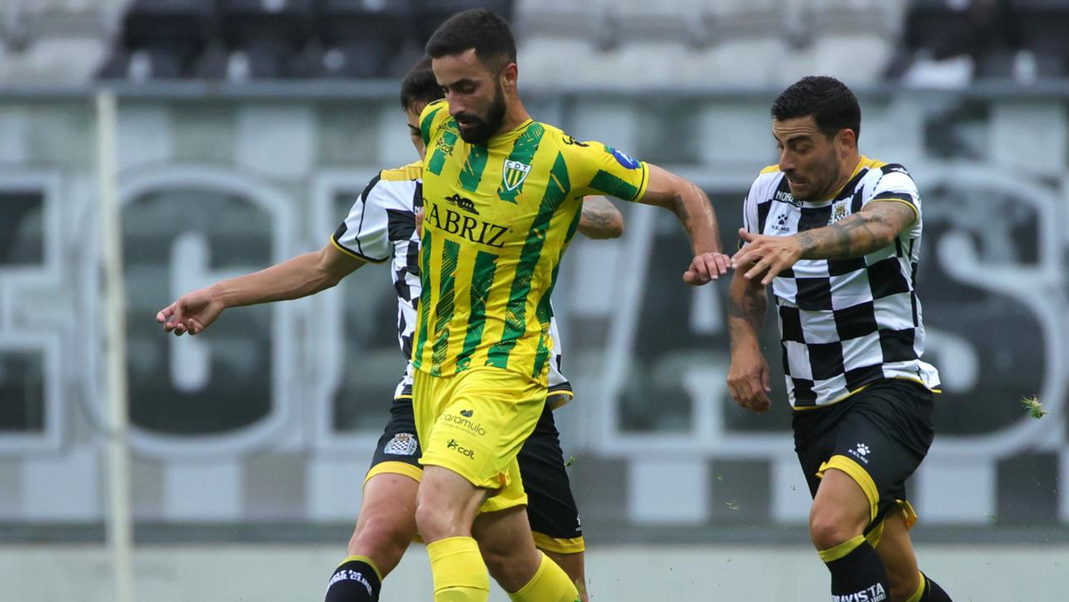 António Xavier e Tray Fuller recuperados - Tondela - Jornal Record