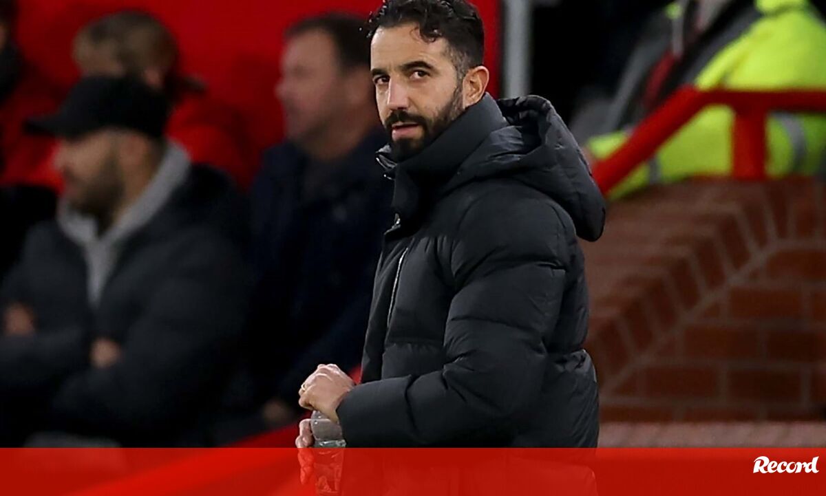 Amorim confirma titularidade de Bayindir frente ao Arsenal apesar das ...