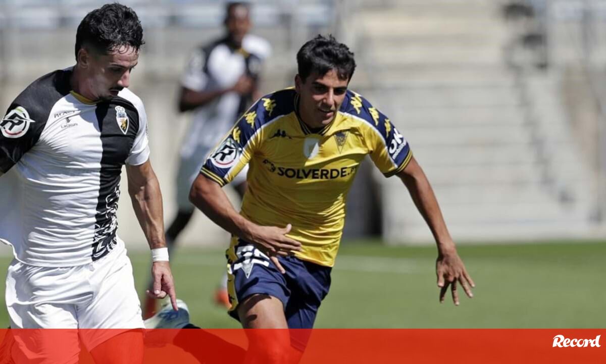 Tiago Parente: «Aqui sentimos bem a aposta nos jovens» - Estoril ...