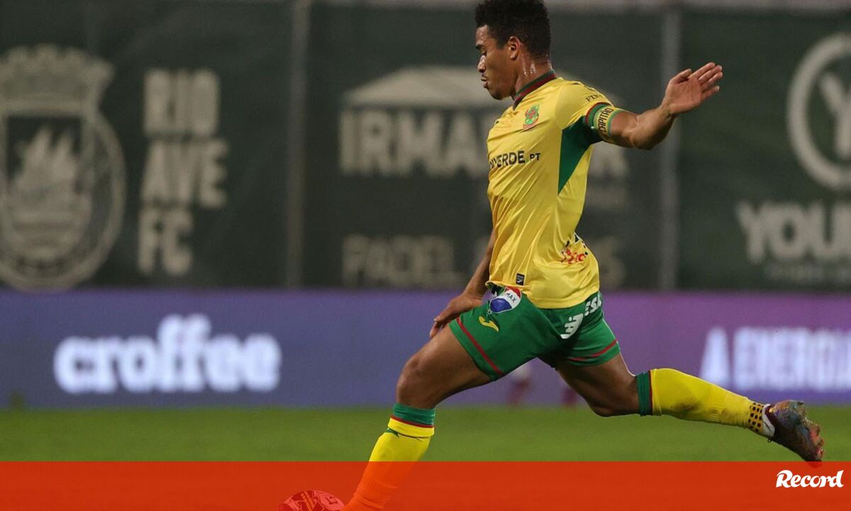 P. Ferreira confirma saída de Uilton para o Al Arabi - P. Ferreira ...