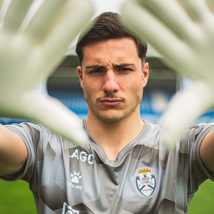 Lucas Cañizares apresentado no Feirense - Feirense - Jornal Record