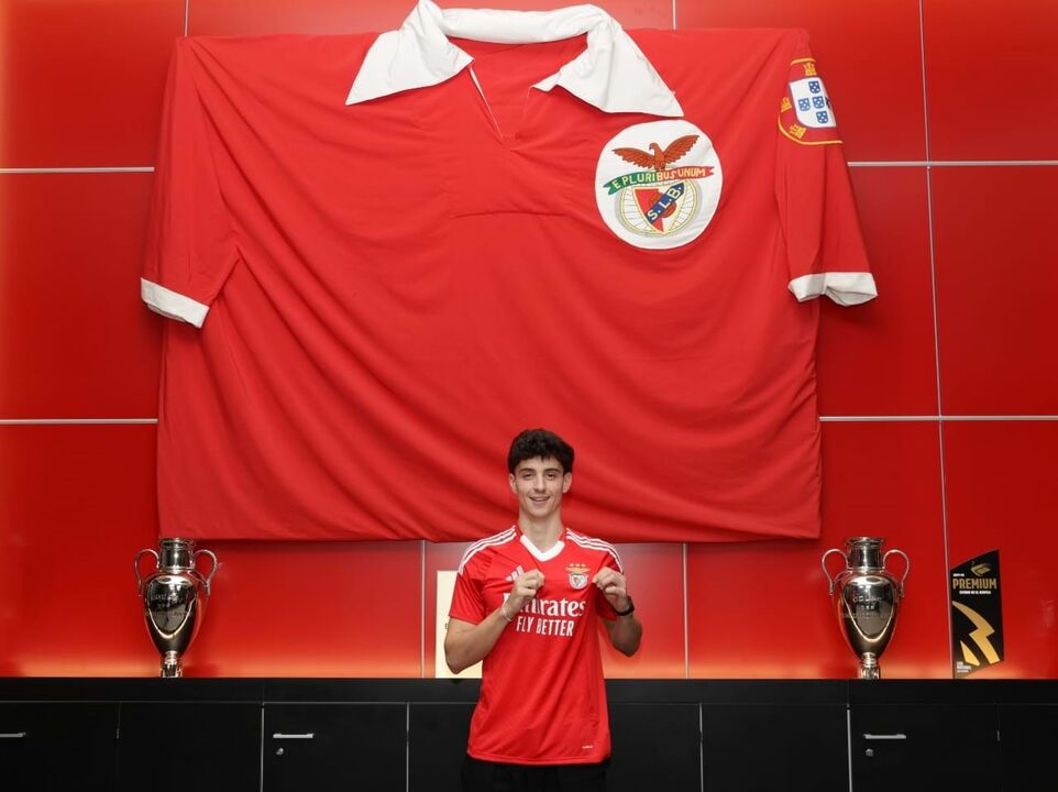Manu Silva tem cláusula de rescisão de 70 milhões de euros - Benfica ...