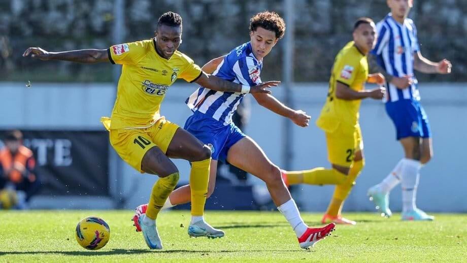 Chico Banza reforça o ataque do E. Amadora - E. Amadora - Jornal Record