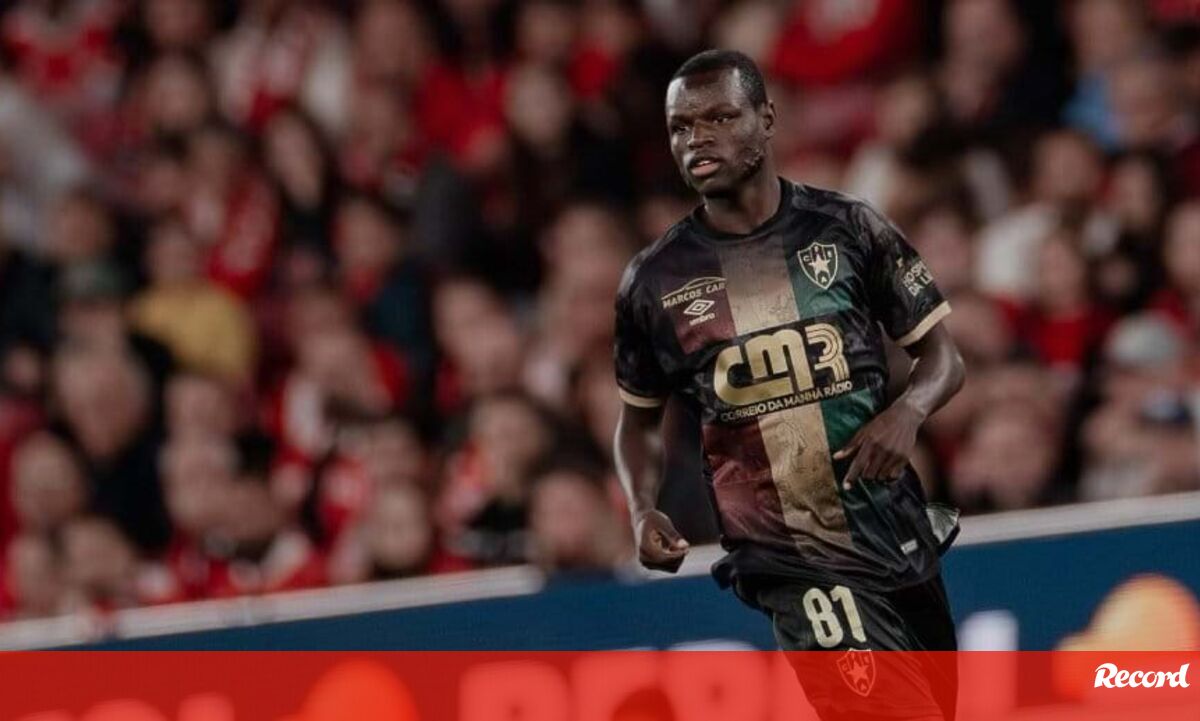E. Amadora empresta Manu ao U. Santarém - E. Amadora - Jornal Record