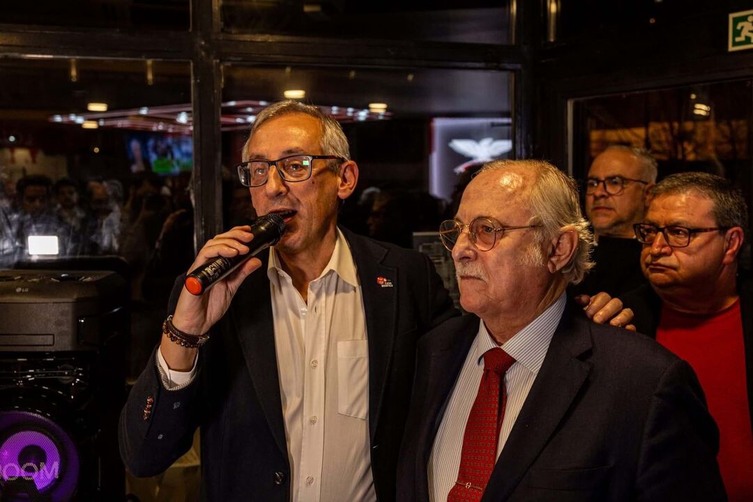 Domingos Almeida Lima e César Brito na inauguração da renovada casa do ...