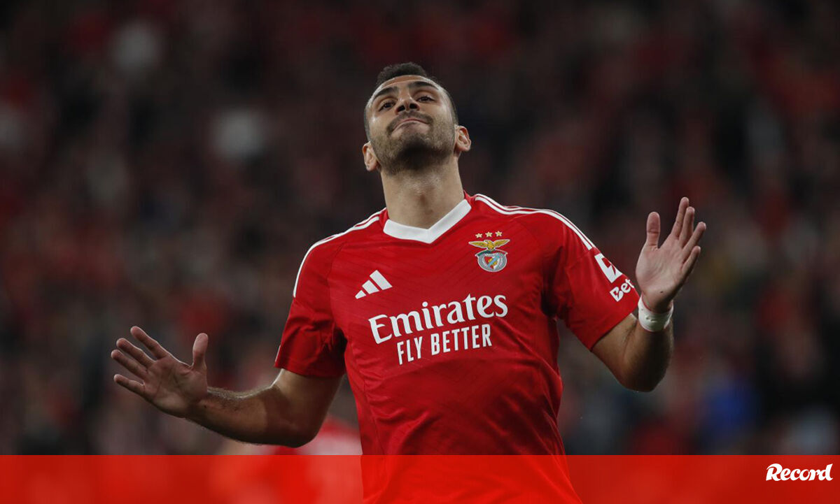 Pavlidis à porta do grupo dos 20 - Benfica - Jornal Record