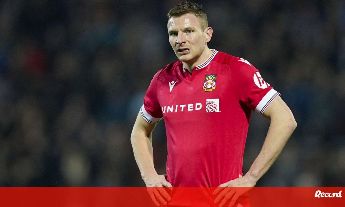 De ator em Deadpool a pária: A queda de Paul Mullin no Wrexham ...