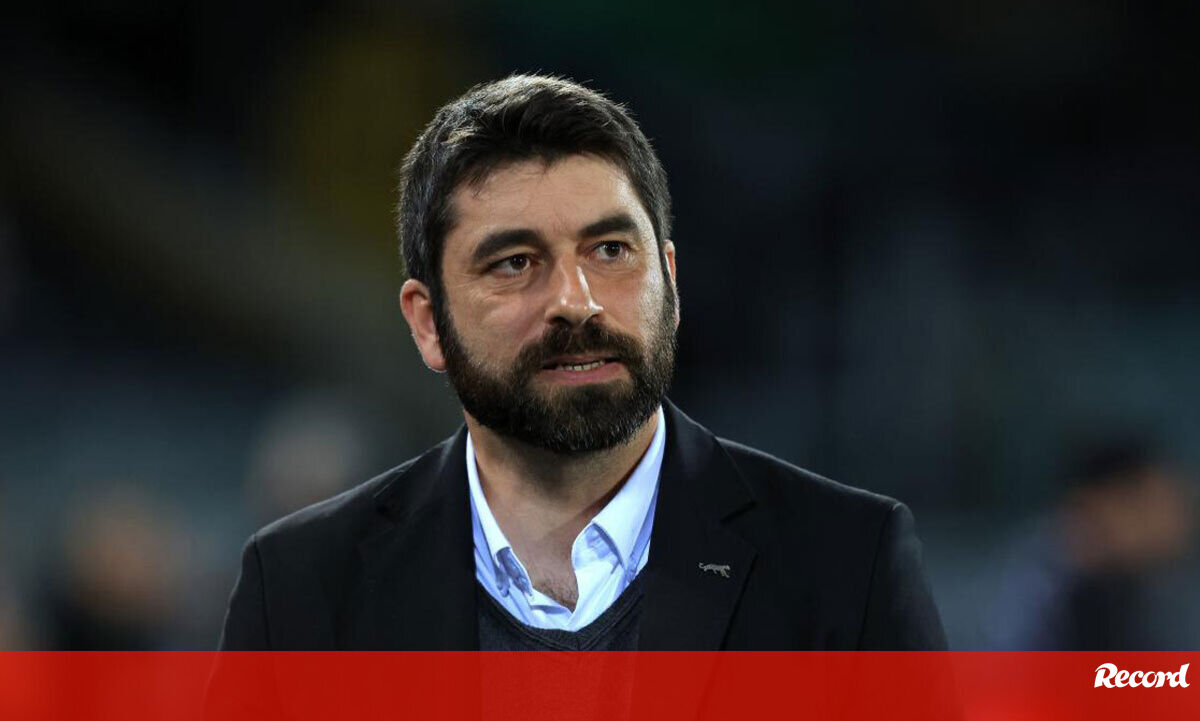 Luís Freire prestes a apanhar Rui Borges - V. Guimarães - Jornal Record