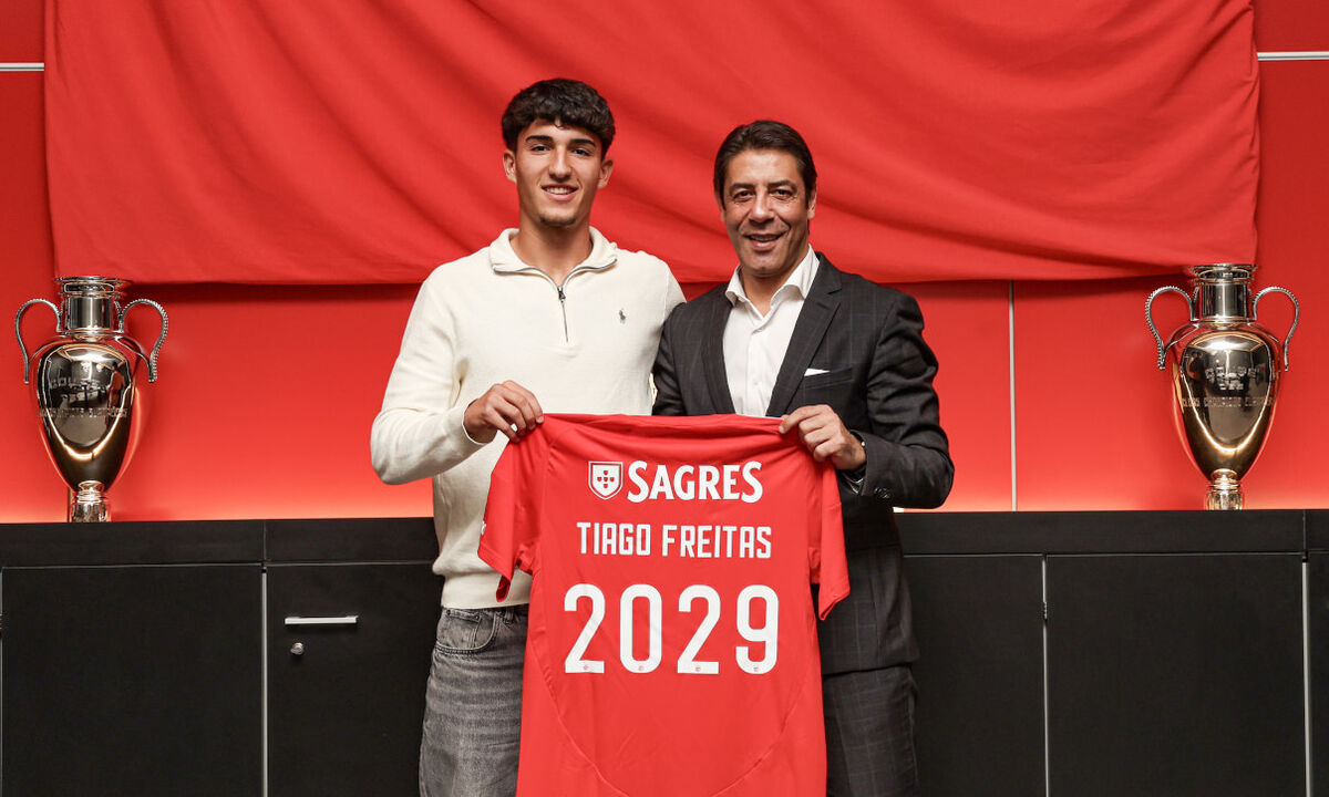 Benfica segura médio que já treinou com Bruno Lage: Tiago Freitas ...