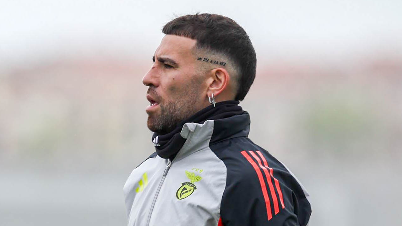 Benfica mostra a nova tatuagem de Otamendi: veja as imagens - Fotogalerias - Jornal Record