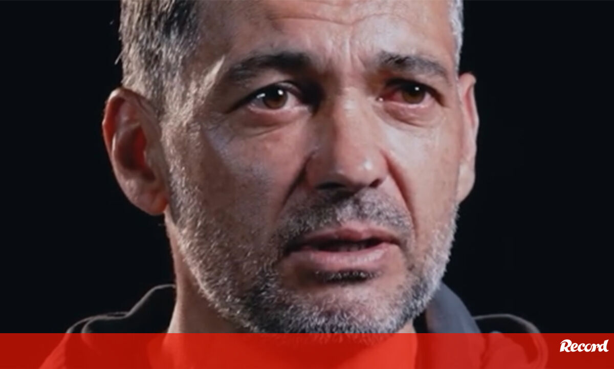 A emotiva mensagem de Sérgio Conceição no Dia da Mãe - Vídeos - Jornal ...