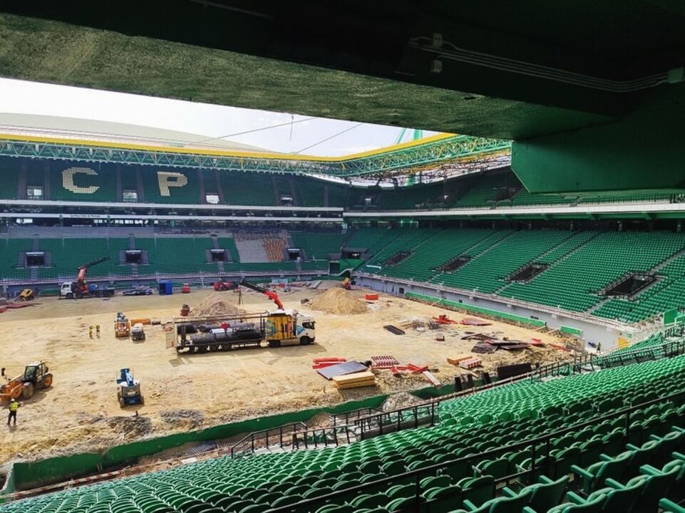 Quer mais imagens das obras do José Alvalade? Novas fundações, lugares ...
