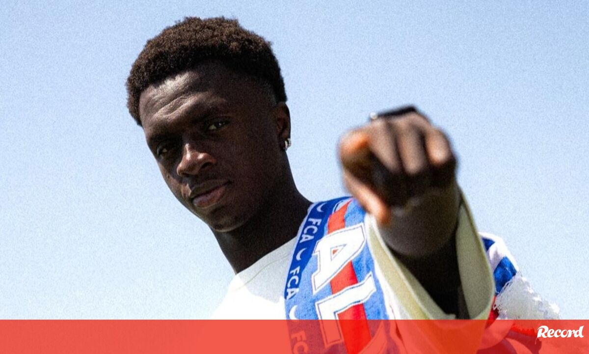 Oficial: Tomás Mendes é reforço do Alverca - Alverca - Jornal Record