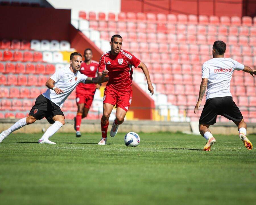 Desaire em jogo-treino contra o Penafiel - AVS SAD - Jornal Record