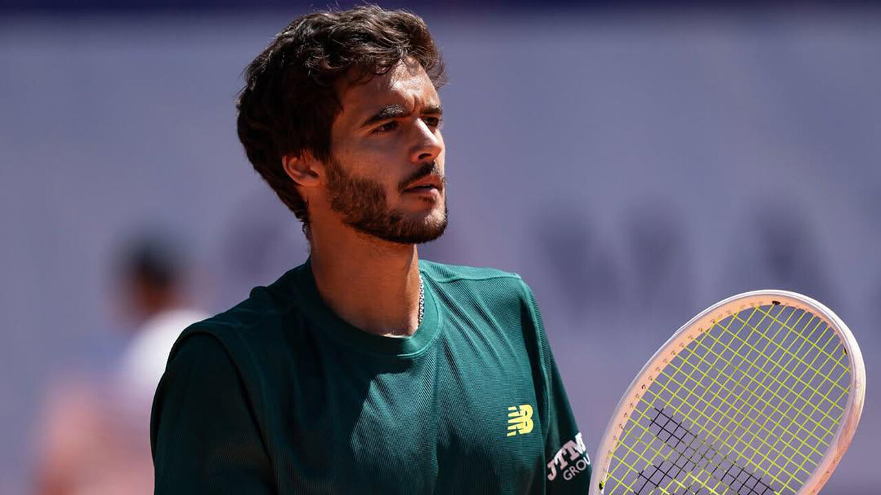 Francisco Cabral segue para a segunda ronda de pares do torneio de Viena
