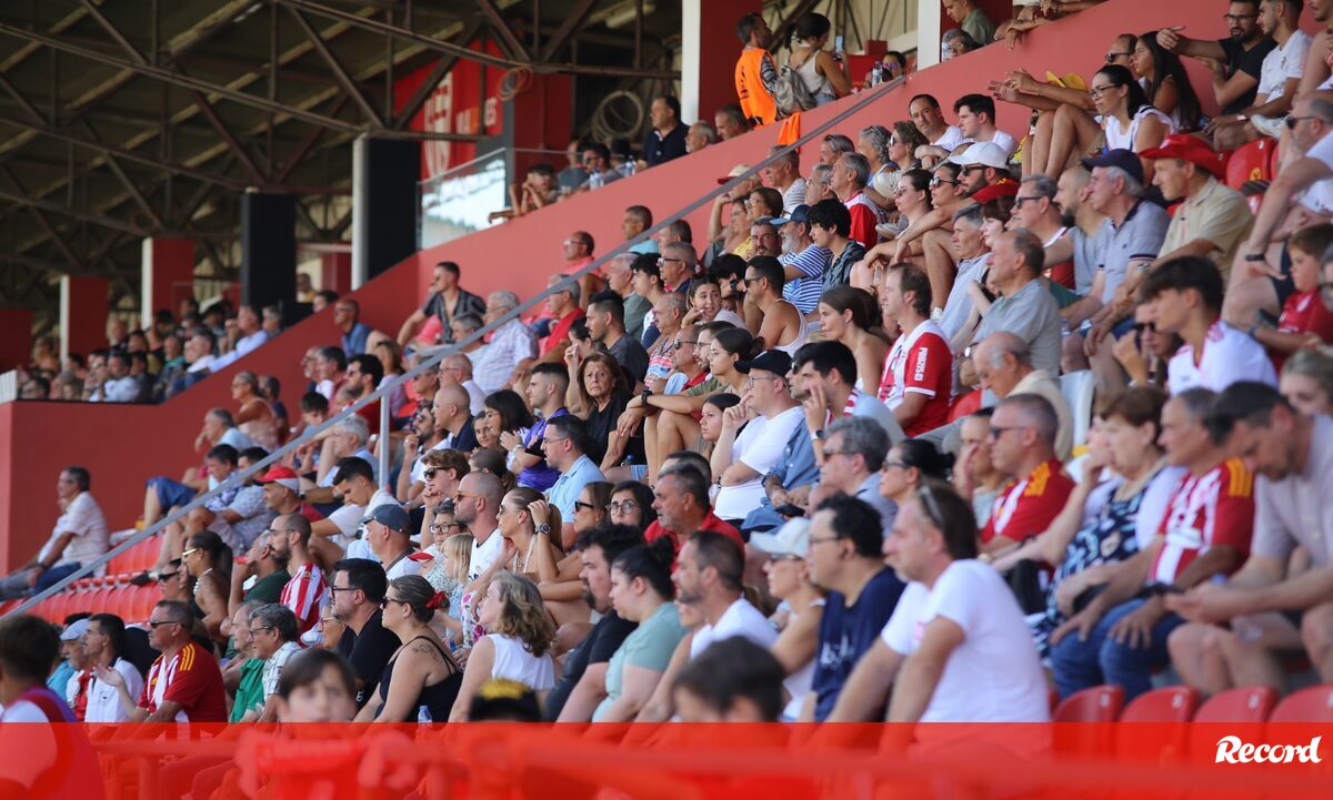 AVS SAD abre as portas do estádio para o teste com o Aparecida - AVS ...