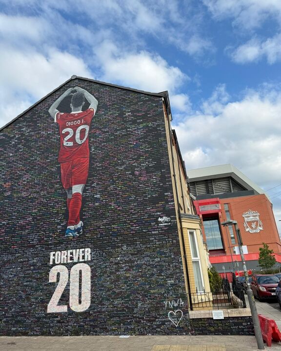 «Para sempre 20»: concluído o mural em homenagem a Diogo Jota junto a ...