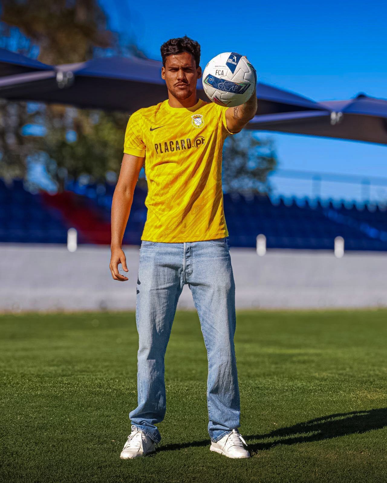 FIFA proíbe Alverca de inscrever jogadores