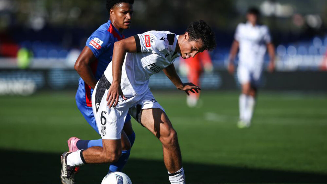 Mitrovic avaliado em alta - V. Guimarães - Jornal Record