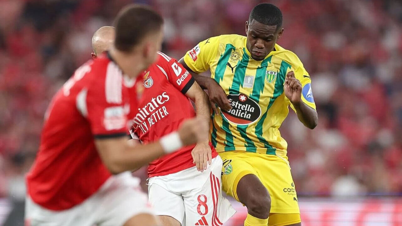 Yaya Sithole volta à seleção da África do Sul um ano e um mês depois ...