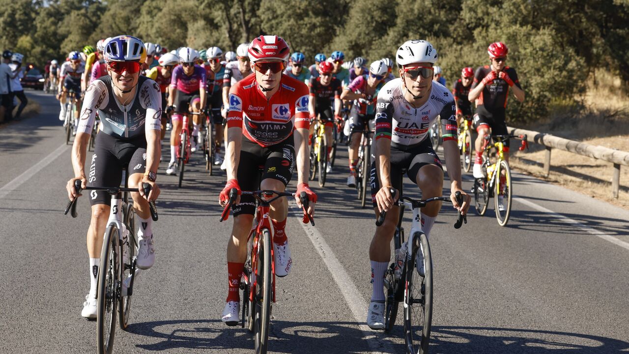 João Almeida termina época no top 5 do ranking mundial - Ciclismo ...