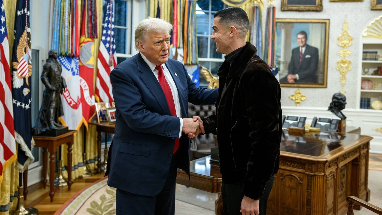 Cristiano Ronaldo agradece a Donald Trump: «Estou pronto para fazer a ...