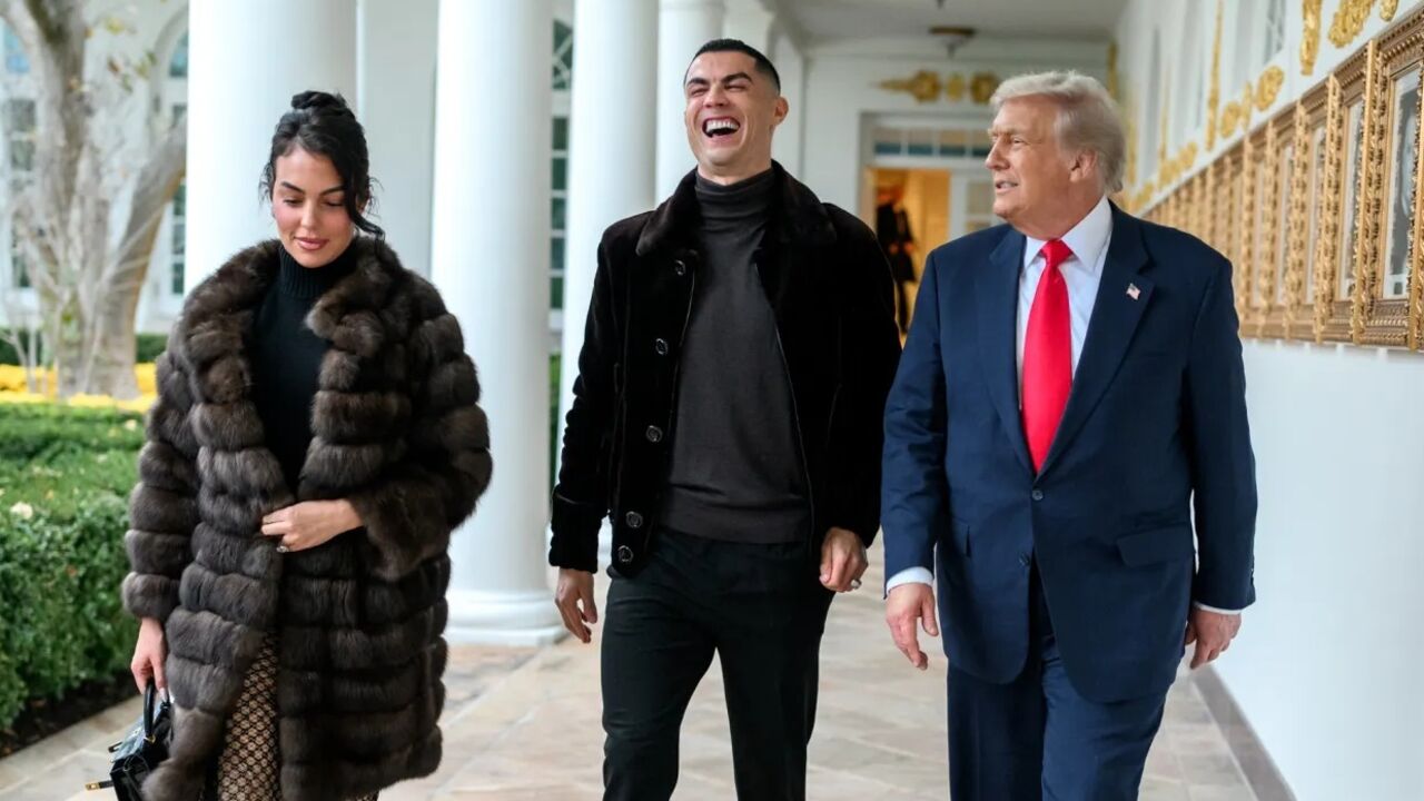 As primeiras fotografias de Cristiano Ronaldo e Donald Trump na Sala ...
