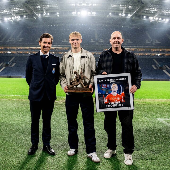 Froholdt recebeu prémio de melhor jogador da Dinamarca: «É com muito ...