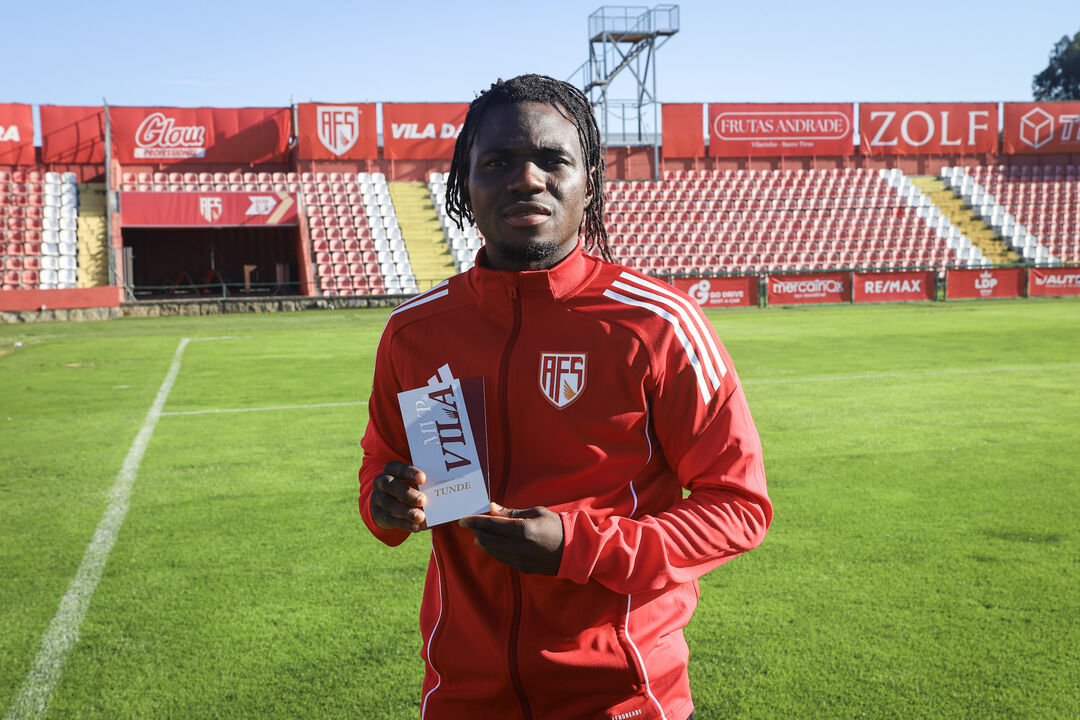 Adeptos do AVS SAD distinguem Tunde e Bertelli - AVS SAD - Jornal Record