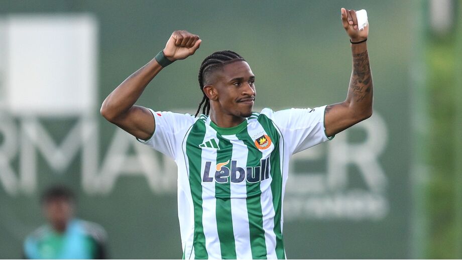 André Luiz premiado pelos adeptos do Rio Ave: «Agora é continuar a ...